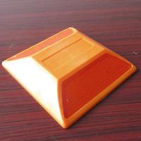 China ABS Plastic Pavement Marker Double Side Yellow & White Road Stud For Roadside for sale