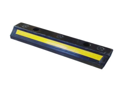 China Rubber 500mm 2.6kg Reflective Film Car Parking Stopper for sale