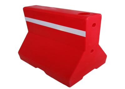 China Water Filled Highway Plastic Barrier Herringbone Traffic Safety Equipment for sale