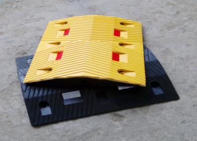 China 50mm Height High Purity Rubber Black Yellow 9kg Driveway Speed Bumps for sale