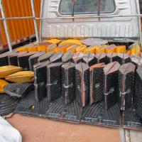 China Easy Instal Heavy Logistic Cast Metal Driveway Speed Bumps for sale