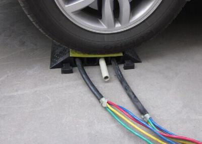 China Pipes Wire Rubber 5 Cable Heavy Duty Speed Bump for sale