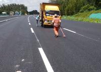 China Reflective Powder Thermoplastic Hot Melt Road Marking Paint for sale