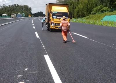 China Reflective Powder Thermoplastic Hot Melt Road Marking Paint for sale