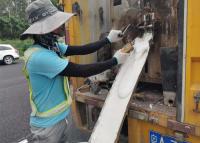 China 2 Kettles Paint Melted ATM Preheater Road Line Marking Machine for sale