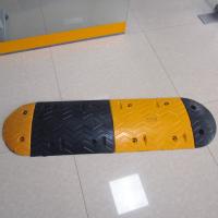China Heavy Rubber Speed Hump Speed Breaker Traffic Calming Devices for sale