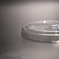 China 3.5g Transparent PET Plastic Cup Lid 93mm Leak Proof Round Cup Lid for sale