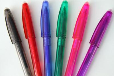 China Friction Erasable Gel Pen 0.7mm 20 Vibrant Colors Erasable Ink Pen for sale