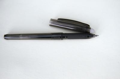 China Erasable Gel Ink Pens 0.5mm Steel Alloy Tip Ergonomic Grip 10g ABS for sale