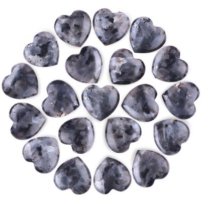 China 0.8 Inch Black Labradorite Heart Shaped Stones - 20mm Natural Gemstones for Jewelry Making and Decoration for sale