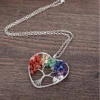 China Handmade Chakra Stone Crystal Necklace 5x5cm Heart Shaped Adjustable Healing Jewelry 10g Weight for sale