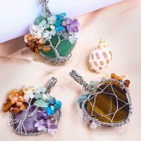 China Green Aventurine Heart Chakra Crystal Stone Necklace 5.1×4.2cm 27g Handmade Spiritual Meditation Jewelry for sale