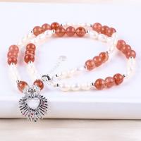 China Natural Strawberry Quartz 5mm Freshwater Pearl Necklace with Heart Charm - Unisex Sweater Design for sale