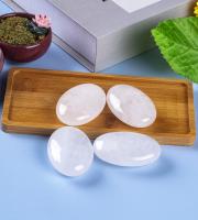 China Natural Clear Quartz Palm Stone 6x4x2cm 71g for Reiki Energy Chakra Meditation and Anxiety Relief for sale