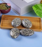 China Natural Polished Dalmatian Jasper Palm Stone 6×4×2 cm for Building Decoration and Retail for sale