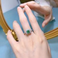 China Green Square Shape Zircon Wedding Ring 925 Sterling Silver - Customizable Size & 1 Piece MOQ for Women's Bridal Jewelry for sale