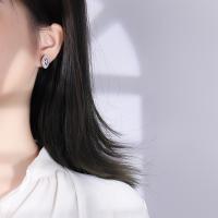 China Marquise Shape 925 Sterling Silver Zircon Earrings - Customizable Bridal Jewelry with 1 Piece MOQ for sale