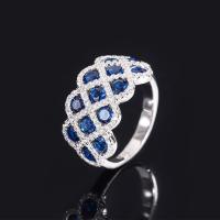 China Zircon 925 Sterling Silver Flower Engagement Ring - Customizable Size with 1 Piece MOQ for Wedding Jewelry for sale