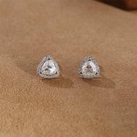 China 925 Sterling Silver Heart Shape Moissanite Stud Earrings - 1 Piece MOQ with Custom Sizing for Bridal Jewelry for sale