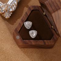 China 925 Sterling Silver Heart Shape Moissanite Stud Earrings - 1 Piece MOQ with Custom Sizing for Bridal Jewelry for sale