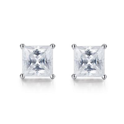 China 18K Gold Moissanite Diamond Stud Earrings - Customizable Size & 1 Piece MOQ for Bridal & Gift Jewelry for sale
