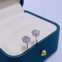 China 18K Gold Moissanite Oval Earrings Studs - Customizable 1 Piece Minimum Order with Premium Gift Packaging for sale