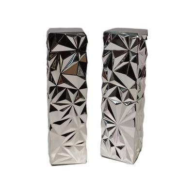 China 3.5ML Refillable Lip Balm Tubes - Black Outer Silver Inner Design for Lip Gloss and Lipstick Containers for sale