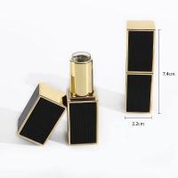 China Custom 5ML Plastic Lipstick Tubes - Luxury Lip Balm Packaging with Leak-Proof Design and Eco-Friendly Options for sale