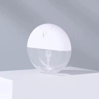 China Credit Card Size Portable Spray Bottle 5ml 30ml Fine Mist Hand Sanitizer Perfume Sprayer for sale