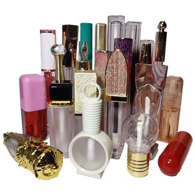 China Custom Plastic Lipstick Container for Lip Gloss and Lipstick Packaging 12ml for sale