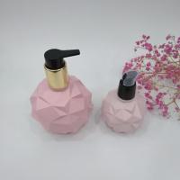 China 120ml 300ml PET Plastic Cosmetic Bottle Support Customization for Lotions and Creams for sale
