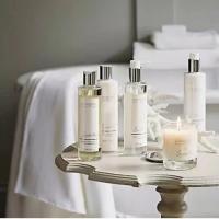 China 100ml Clear Frosted Cosmetic Spray Bottle for Essential Oil Skincare Fine Mist for sale