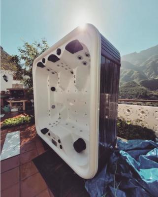 China Large Adult Outdoor SPA Bathtub Massage Freestanding Whirlpool Bathtub With Balboa System for sale