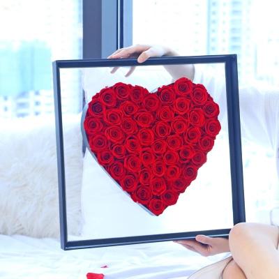 China New Arrival Real Preserved Roses Heart Shape Acrylic Box Gift For Valentines Day for sale