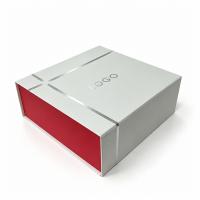 China Collapsible Gift Boxes with Tuck Closure Silver Foil Stamping Cosmetic Beauty Packaging for sale
