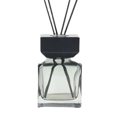 China Square Glass Reed Diffuser Bottle 100ml Aromatherapy Essential Oil Container for sale