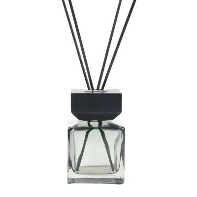 China Empty Clear Reed Diffuser Bottle Wholesale Glass Perfume Bottles 20ml to 100ml Custom Sizes for sale