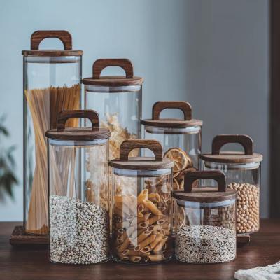 China High Borosilicate Glass Food Storage Jar 700ml 2150ml with Bamboo Lid Kitchen Canister for sale