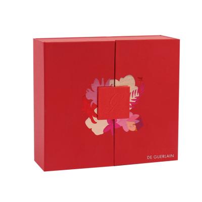 China Red Double Door Magnetic Closure Skin Care Packaging Box - Custom Sizes 1-10 Days Production with 500pcs MOQ for sale