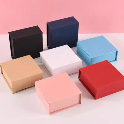 China Custom Book-Style Magnetic Closure Jewelry Box - 500pcs MOQ, 10-Day Production, Eco-Friendly Materials for sale