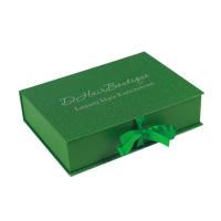 China 290x210x70mm Green Glitter Paper Hair Extension Box with Magnetic Closure & Satin Lining - 464g Custom Packaging for sale