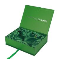 China 290x210x70mm Green Glitter Paper Hair Extension Box with Magnetic Closure & Satin Lining - 464g Custom Packaging for sale