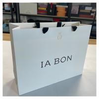 China Customizable Paper Gift Bags with Hot Stamping Surface - Eco-Friendly Materials, 500pcs MOQ, Custom Sizes Available for sale