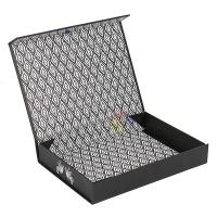 China Eco Friendly Custom Logo Hard Cardboard Gift Scarf Packaging Box Magnetic Folding Design for sale