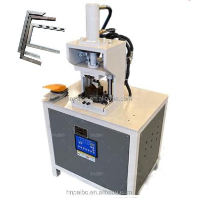 China 3280mm*2000mm*3900mm Square Pipe 90 Degree Angle Shearing Machines for Aluminum Profile for sale