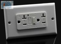 China 15A 125V AC GFCI Duplex Receptacle with Tamper-Resistant Design and End-of-Life Monitoring Function for sale