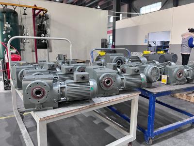 China R Series Helical Gear Motor Reducer High Torque Flange Mounted for sale