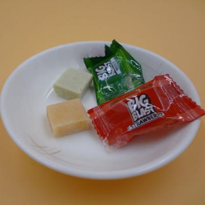 China Big Chewing Assorted Fruit Bubblegum Chewing Gum Kids With Fancy Tattoo for sale