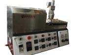 China 25mm Laboratory Twin Screw Extruder with Nitrogen Protection - 450°C Max Temperature, 0.45-6 kg/h Capacity for sale