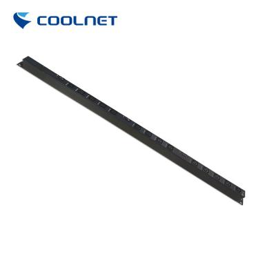 China Customizable Power Distribution Socket with Intelligent Monitoring and Multiple Input Types for Cabinet for sale